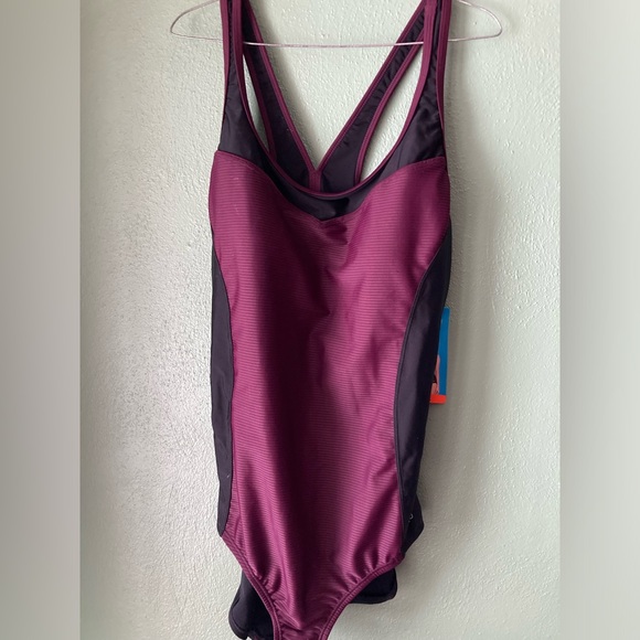 Speedo | Swim | Nwt Speedo Xxl One Piece Swimsuit Purple And Black ...